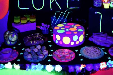 7 Exclusive Neon Party Savory Food Ideas | Easy Kids Parties