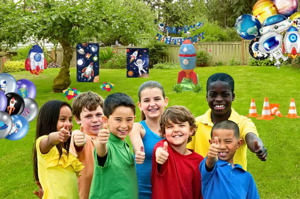 Space Birthday Party: 21 Ideas To Make It Extravagant | Easy Kids Parties