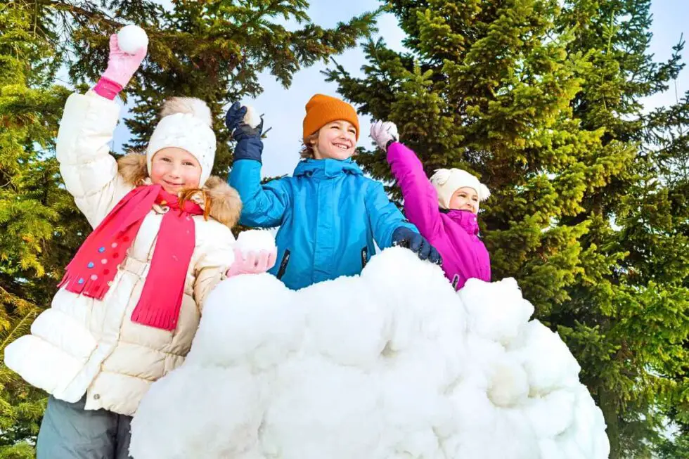 30 Winter Party Games: Adding Fun To The Chill! | Easy Kids Parties